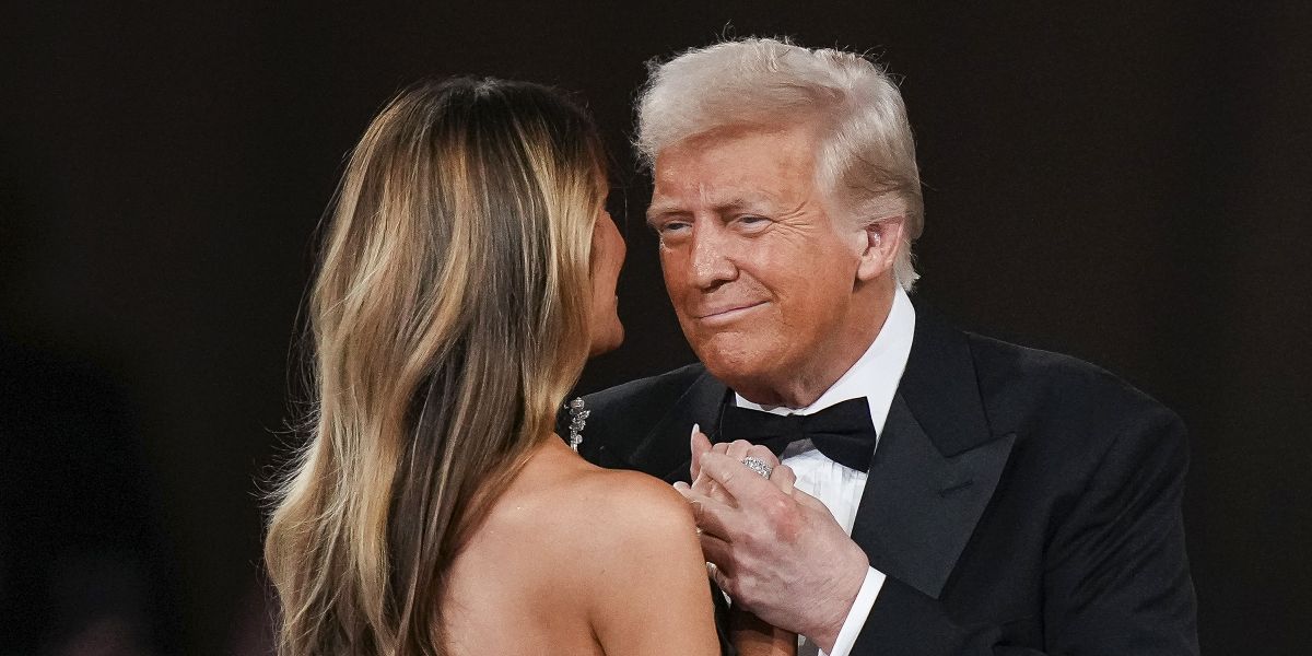 Lip Reader Explains What Donald & Melania Trump Said to Each Other ...